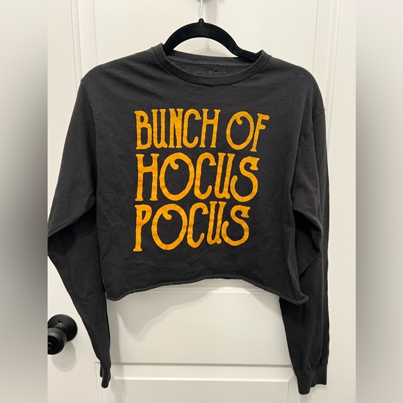 Hocus Pocus | Tops | Hocus Pocus Long Sleeved Crop Top Womens Adult ...